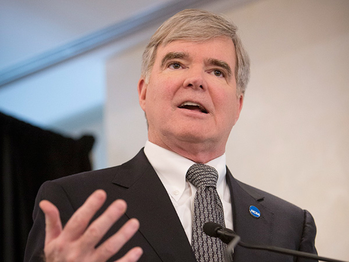 Mark Emmert's basketball dilemma: Could a short-term salve eventually ...