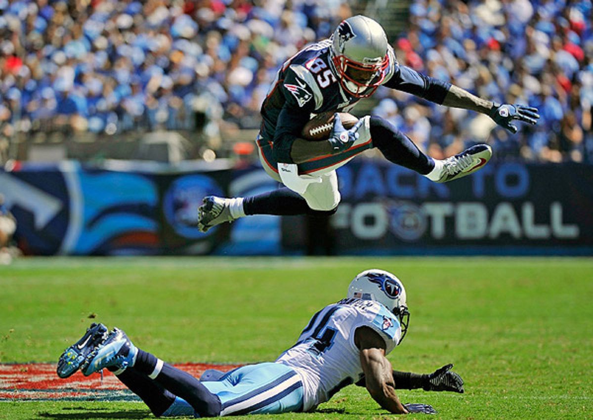 Off the Snap: Brandon Lloyd an Option for Patriots With Aaron Hernandez ...