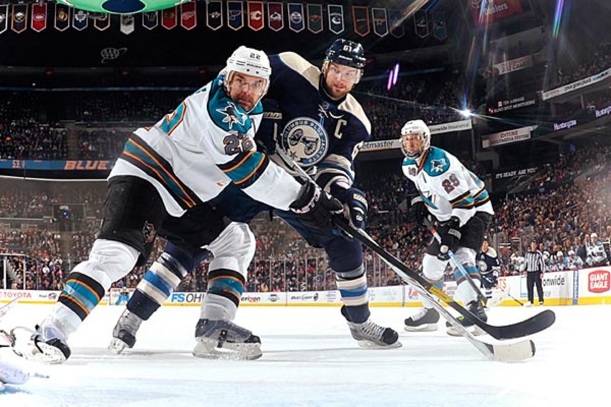 Top Line: Regular season loss haunts Sharks; spectacular Quick; more ...