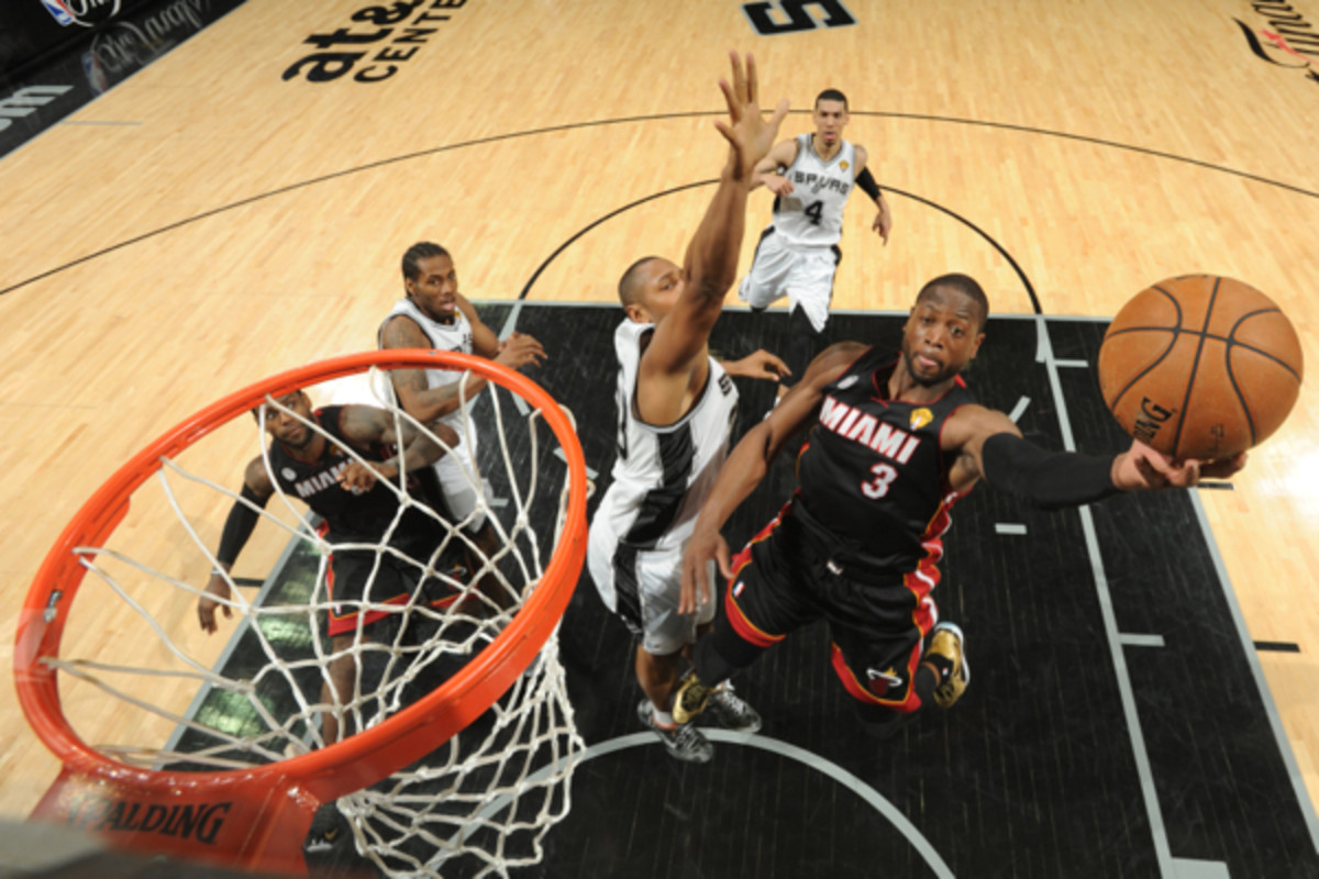 Heat's Dwyane Wade back to 'Flash' in Game 4 win over Spurs despite ...