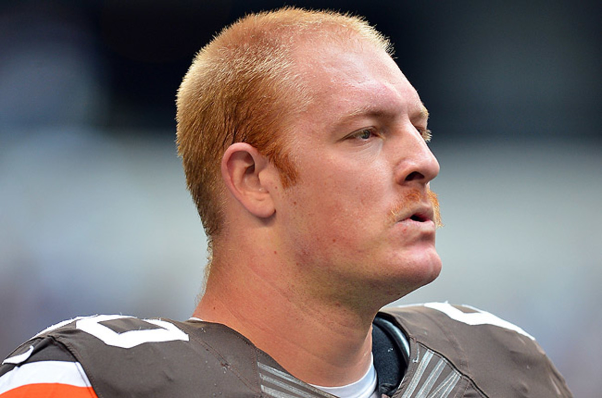 Browns OL Ryan Miller recovering after being knocked unconscious ...