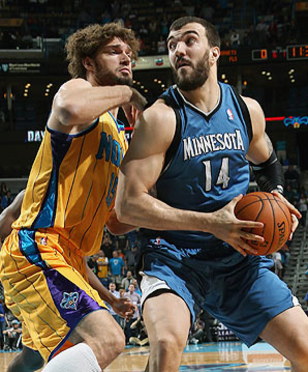 Wolves' Pekovic out 7-10 days with badly bruised thigh - Sports Illustrated