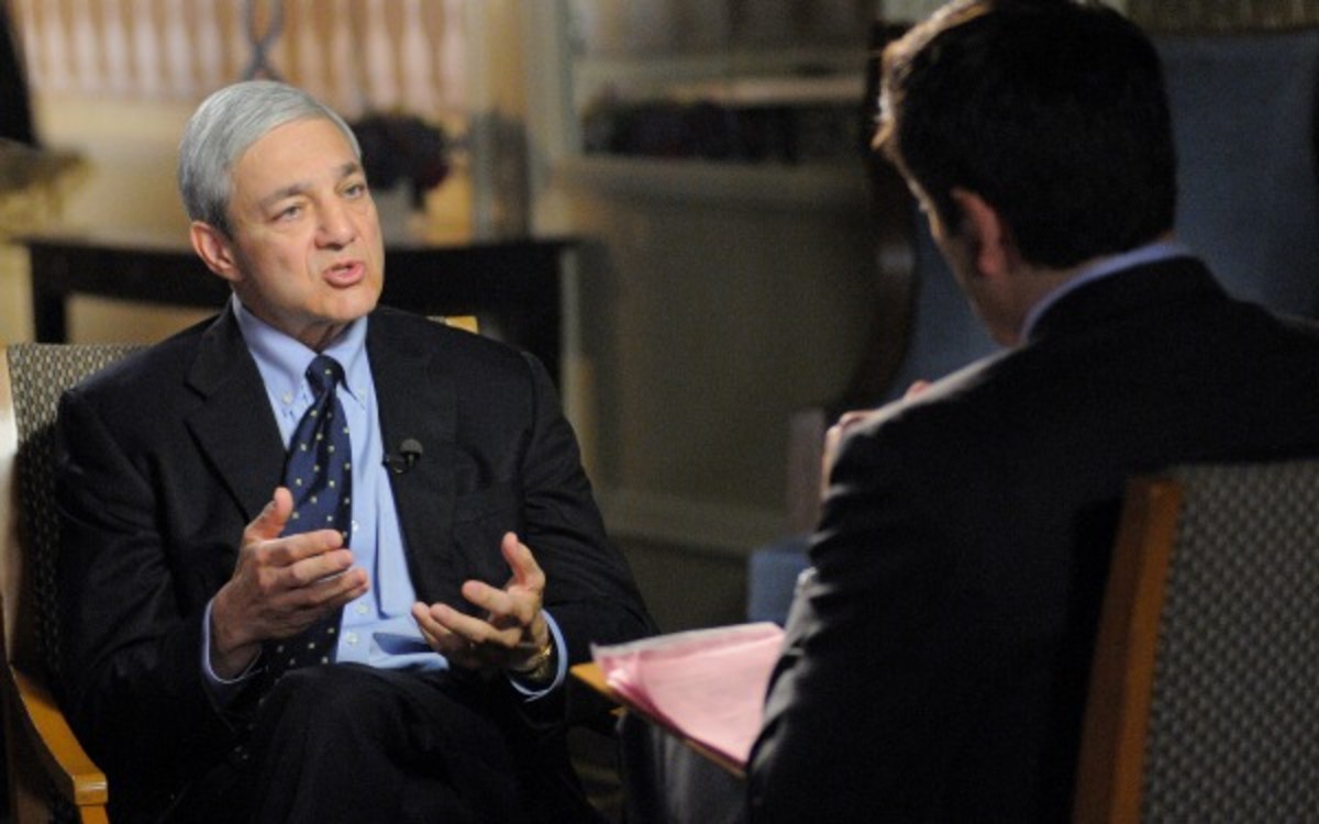 Ex-Penn State president Graham Spanier wants charges thrown out ...