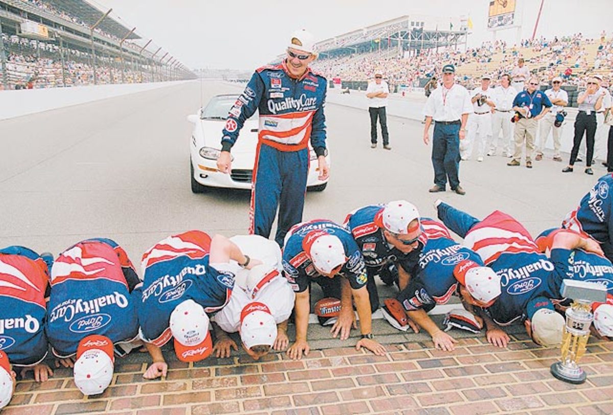 Brickyard Smooches - Sports Illustrated