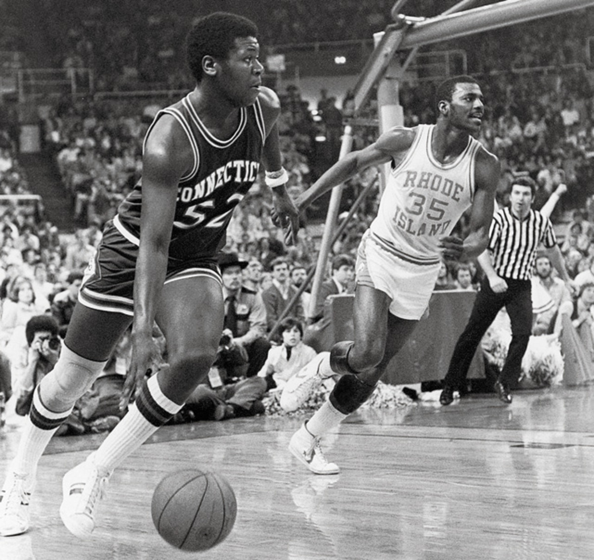 Classic Photos of UConn Men's Basketball - Sports Illustrated