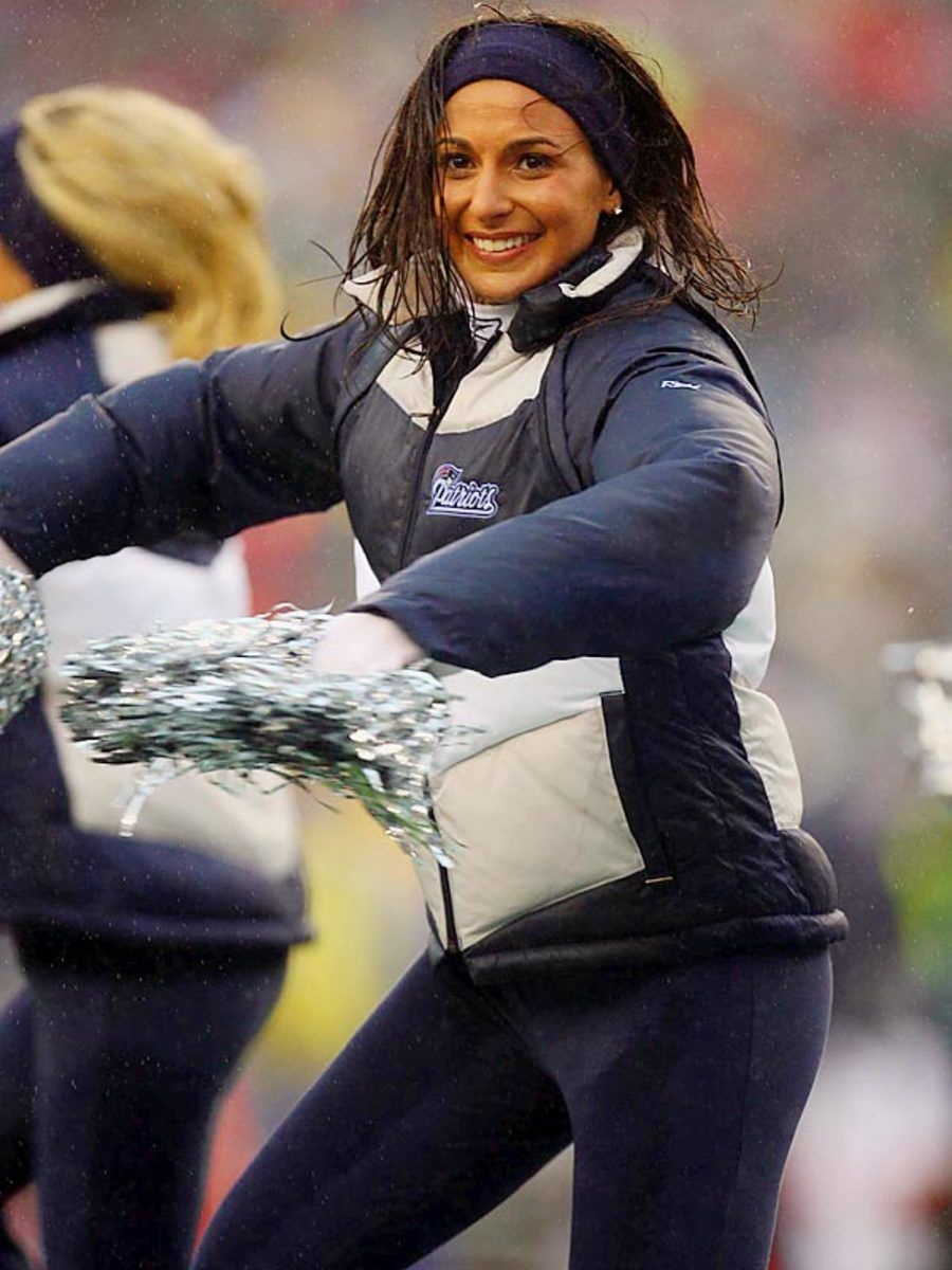 NFL Cheerleaders: Week 15 - Sports Illustrated