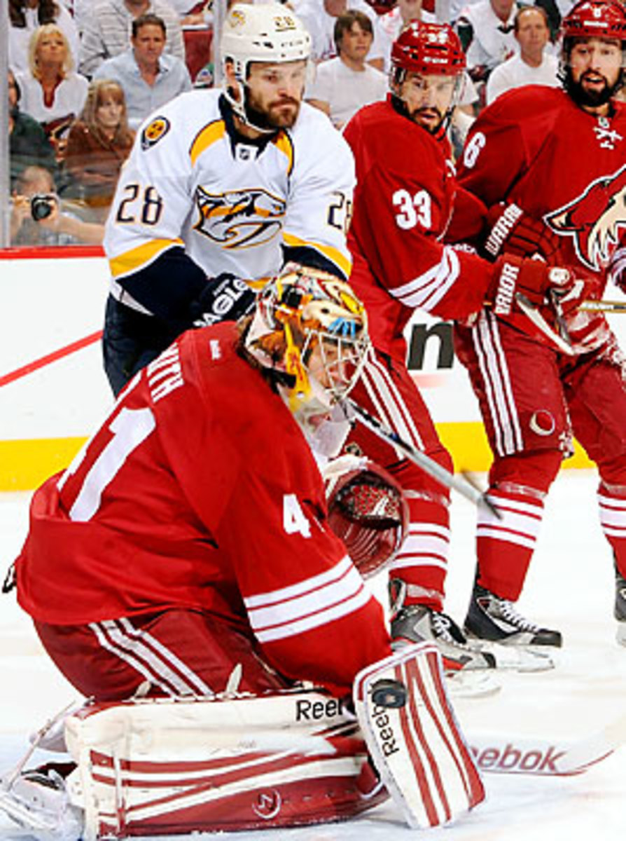 Allan Muir: With Smith as their star, Coyotes make it a night to ...