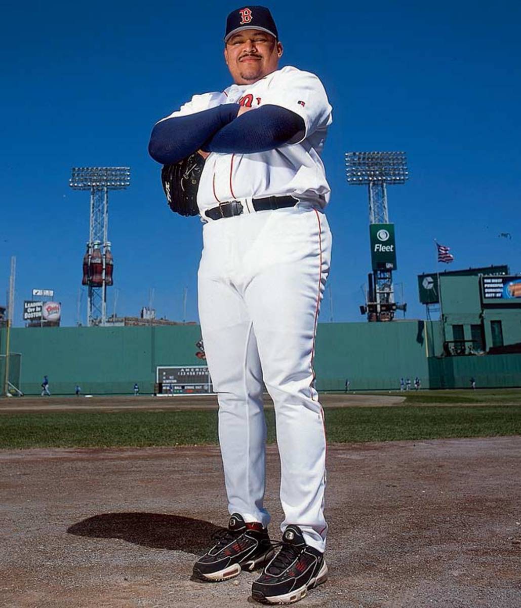 Round Moundsmen - Sports Illustrated