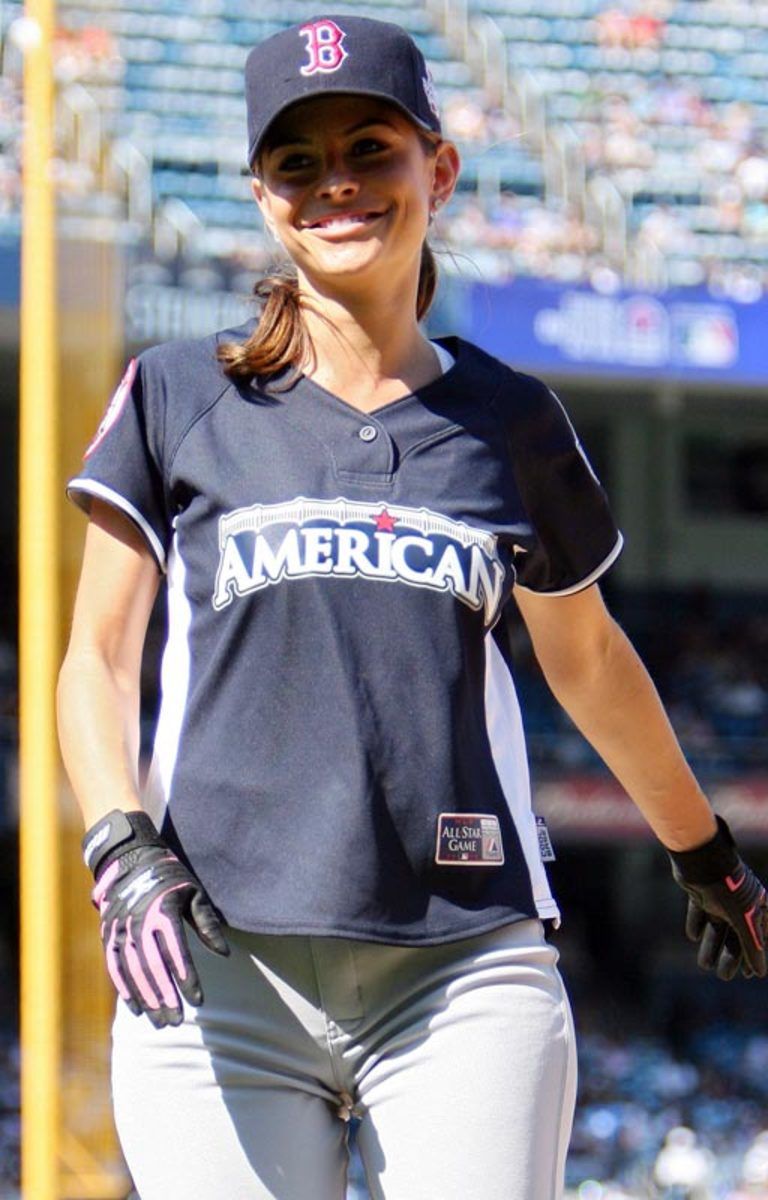 Maria Menounos In Action - Sports Illustrated