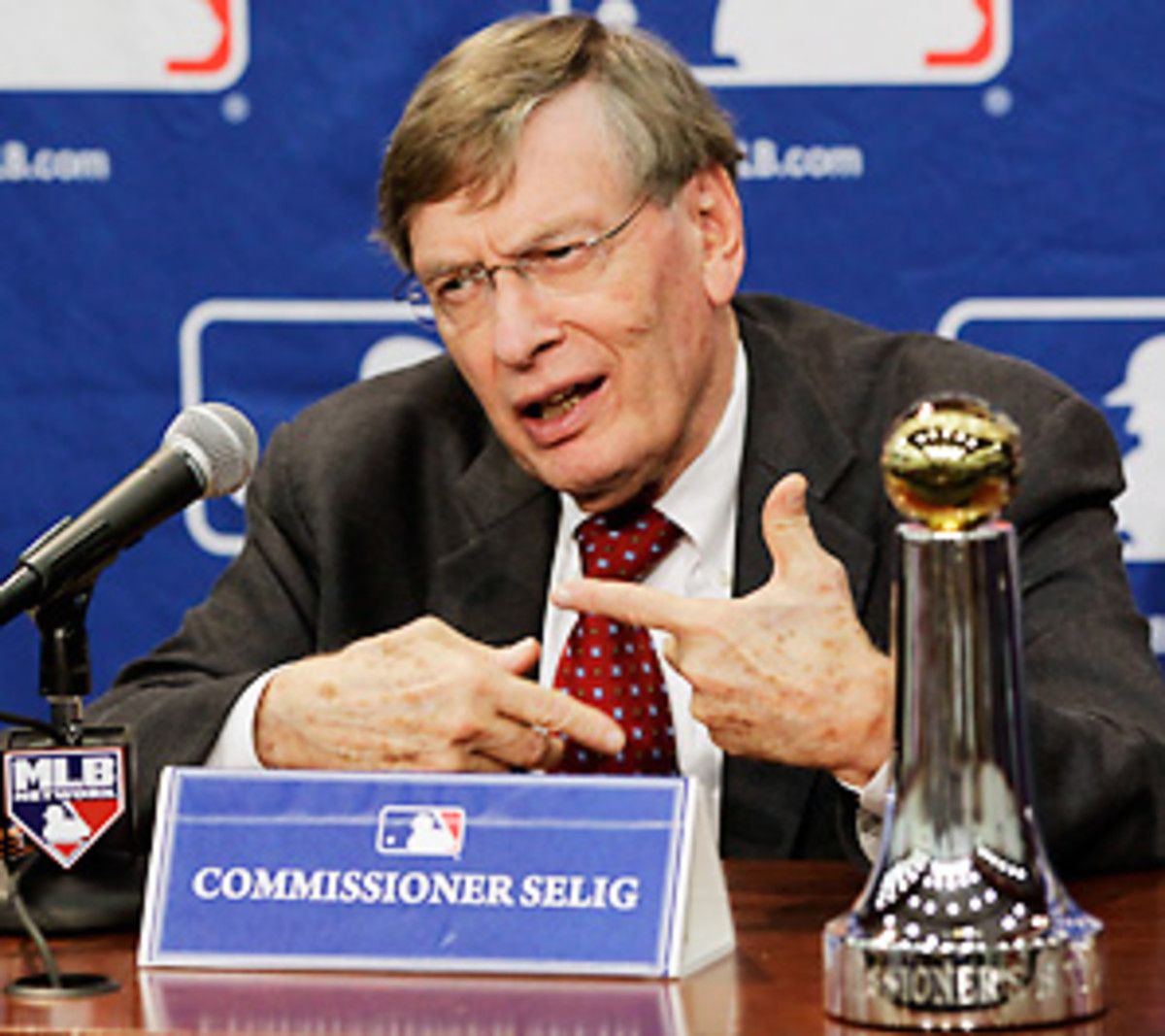 Joe Sheehan: Additional wild cards won't solve problems; they'll ...