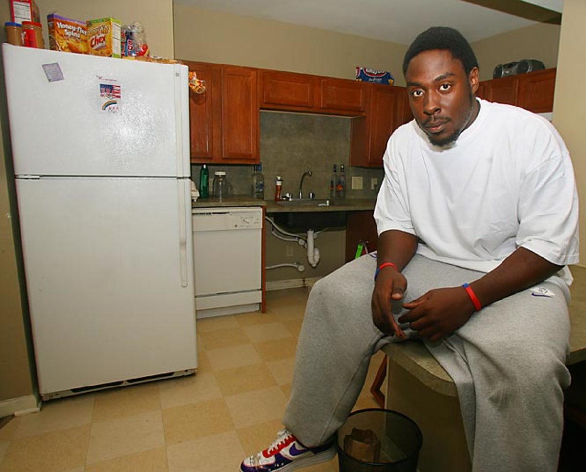 Campus Cribs - Sports Illustrated