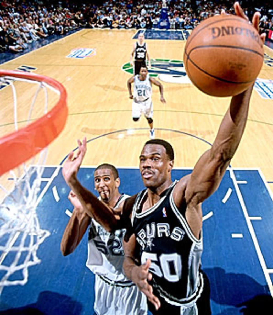 Steve Aschburner: David Robinson's grace like clockwork - Sports ...