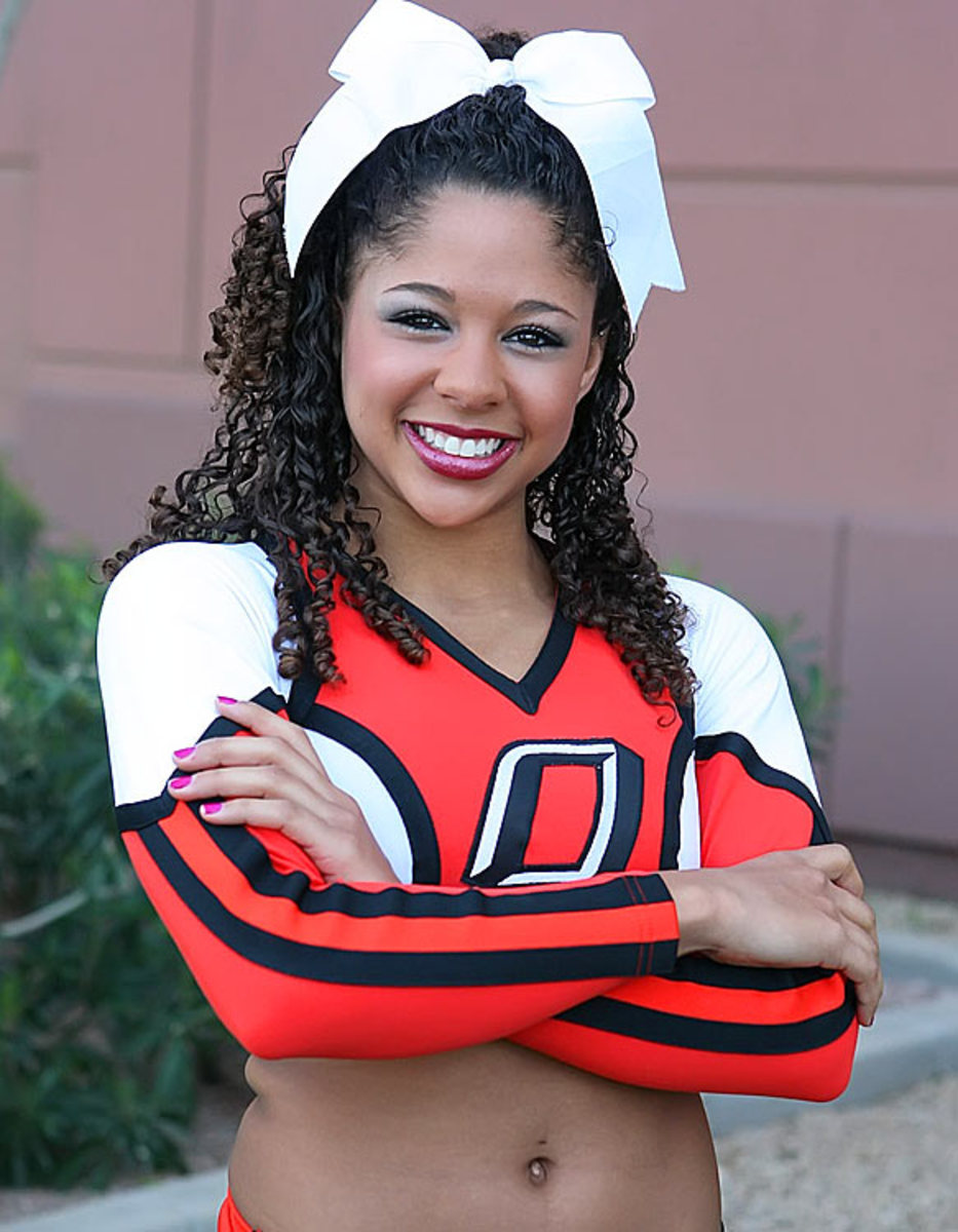 Cheerleader of the Week - Sports Illustrated