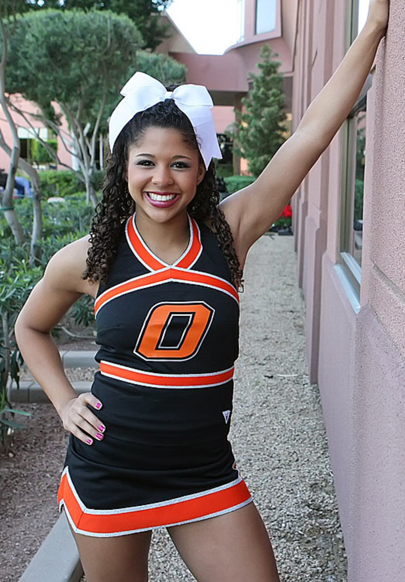 Cheerleader of the Week - Sports Illustrated