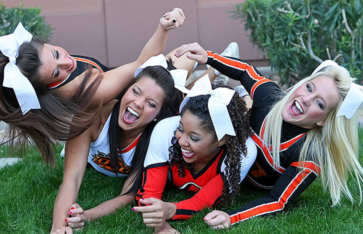 Cheerleader of the Week - Sports Illustrated