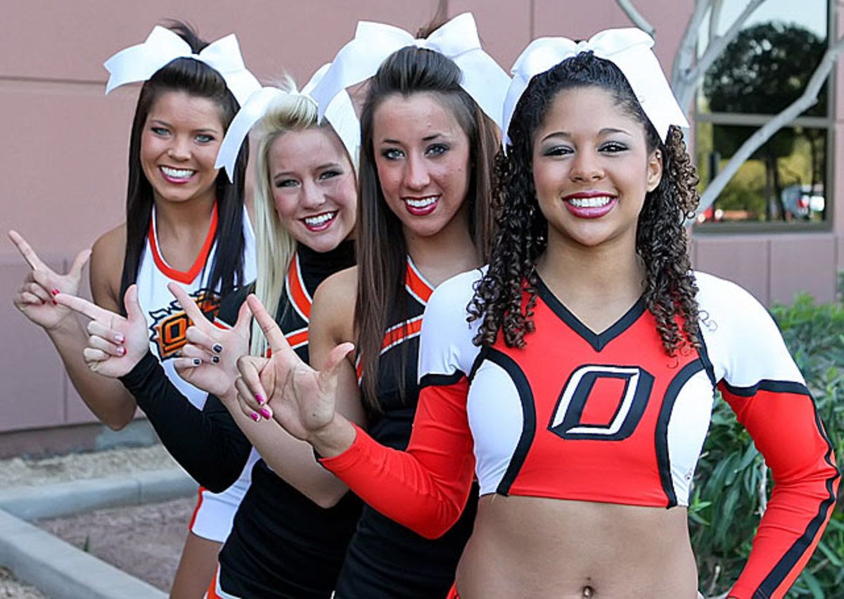 Cheerleader of the Week - Sports Illustrated