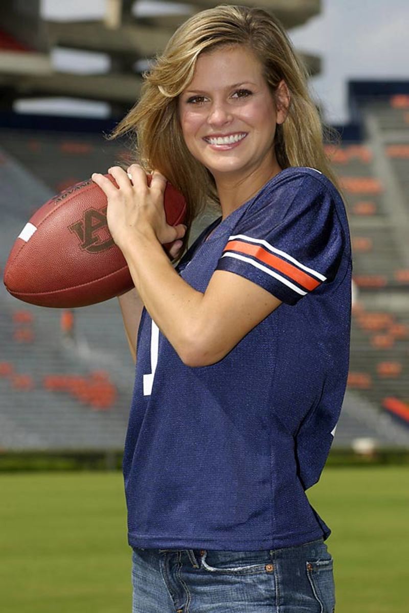 Cheerleader of the Week - Sports Illustrated