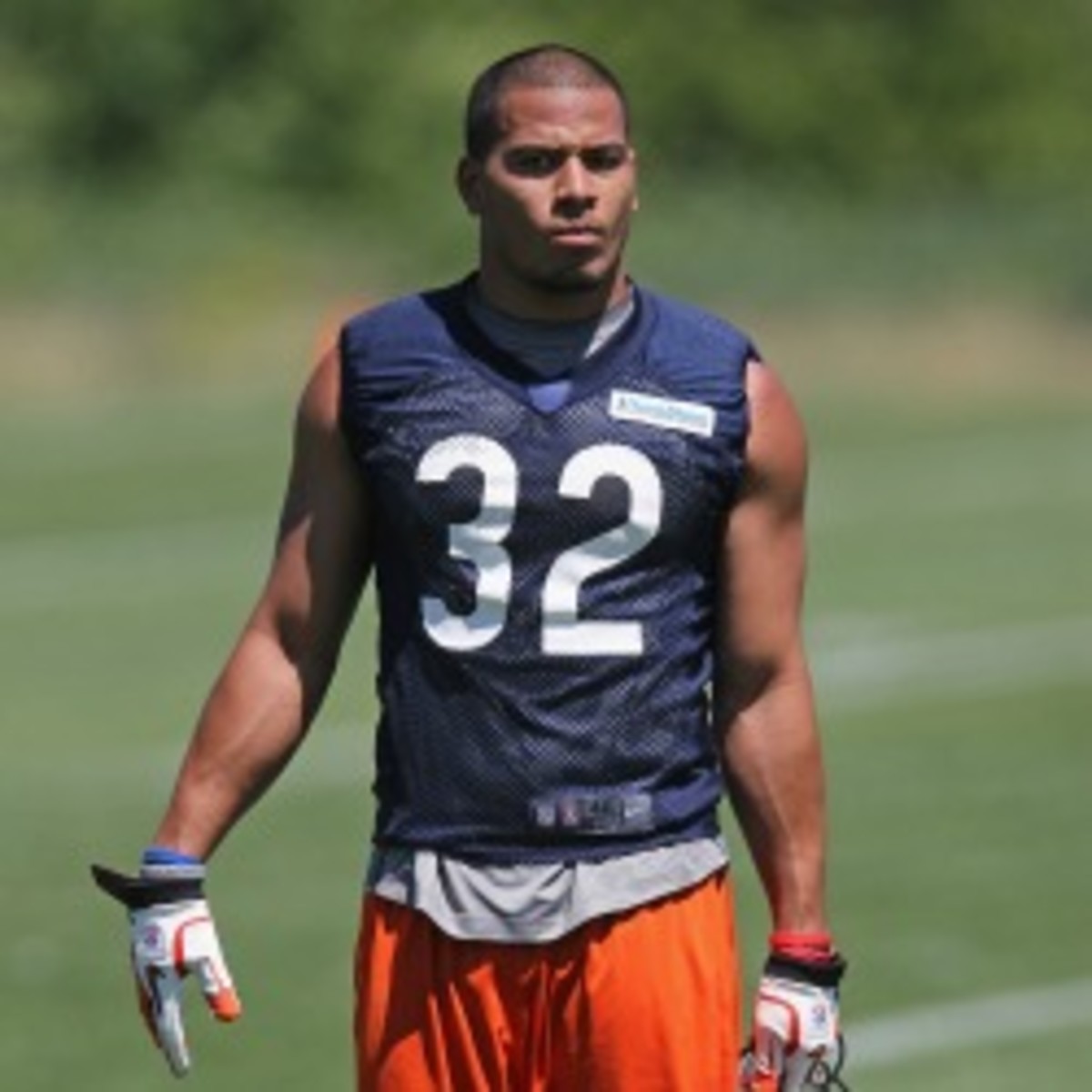 Bears bring back released RB Kahlil Bell - Sports Illustrated