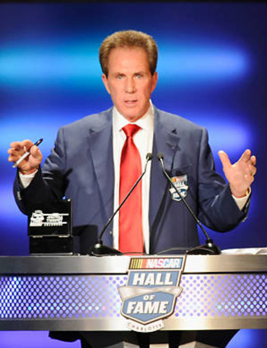 Waltrip gets Hall of Fame surprise on family-themed night - Sports ...