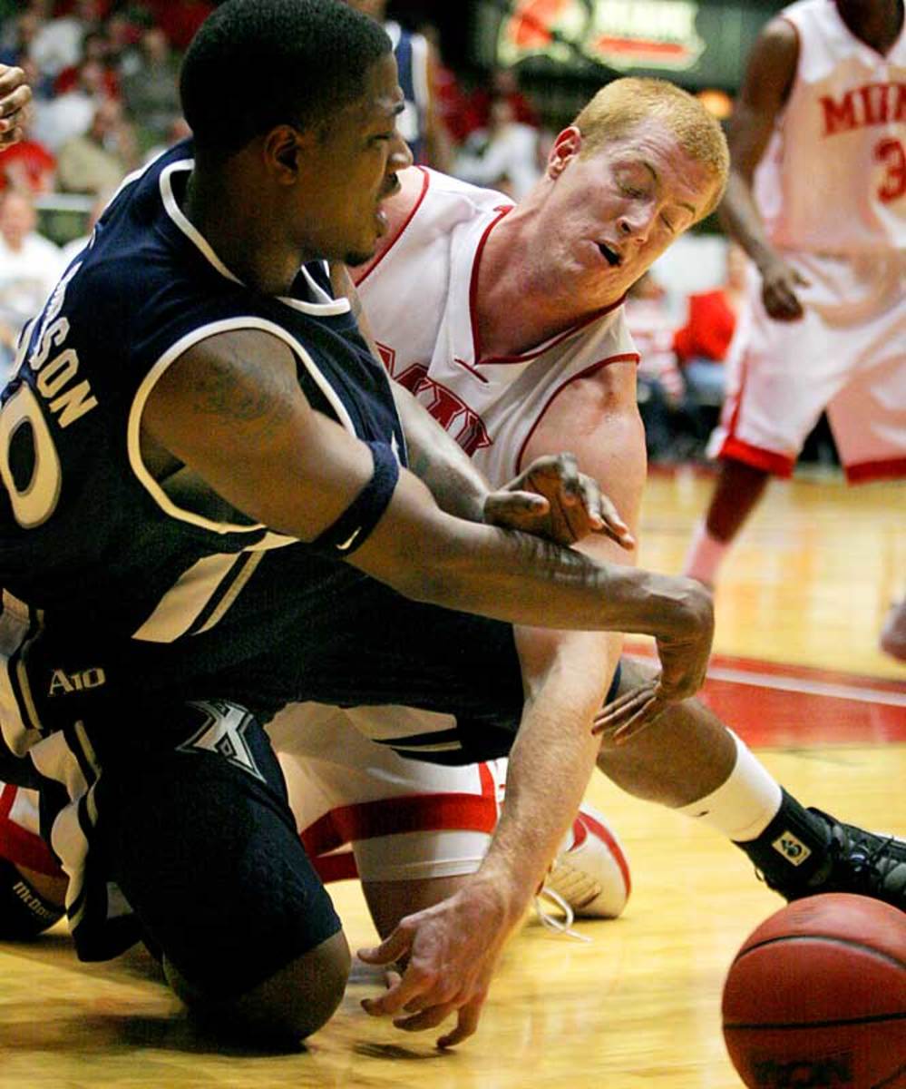 College Hoops Early Upsets - Sports Illustrated