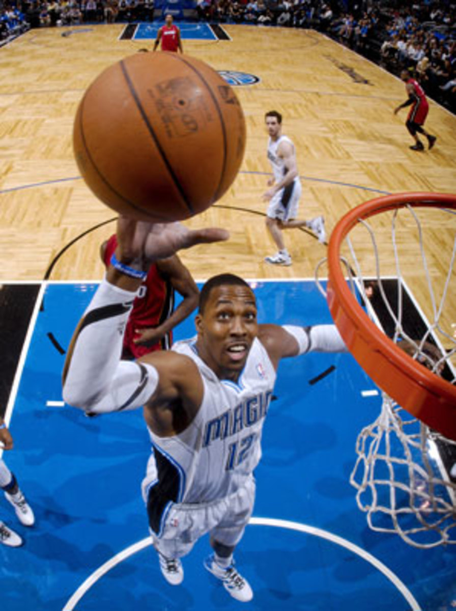 Sam Amick: Howard tells Magic he won't commit to team through 2012-13 ...