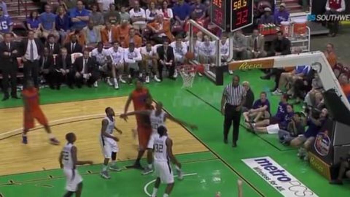 No. 13 Gators roll No. 22 Aggies - Sports Illustrated