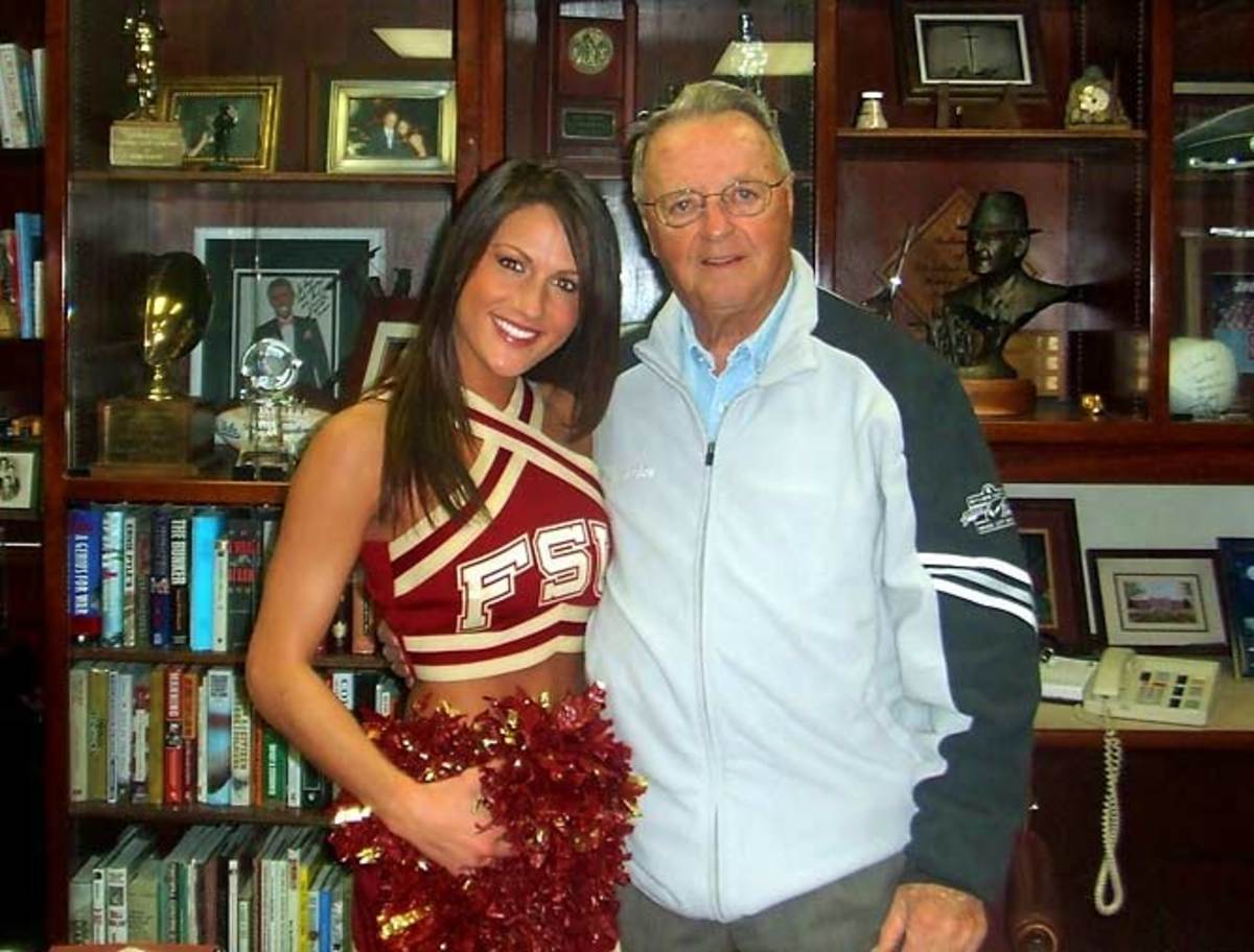 Cheerleader of the Week - Sports Illustrated