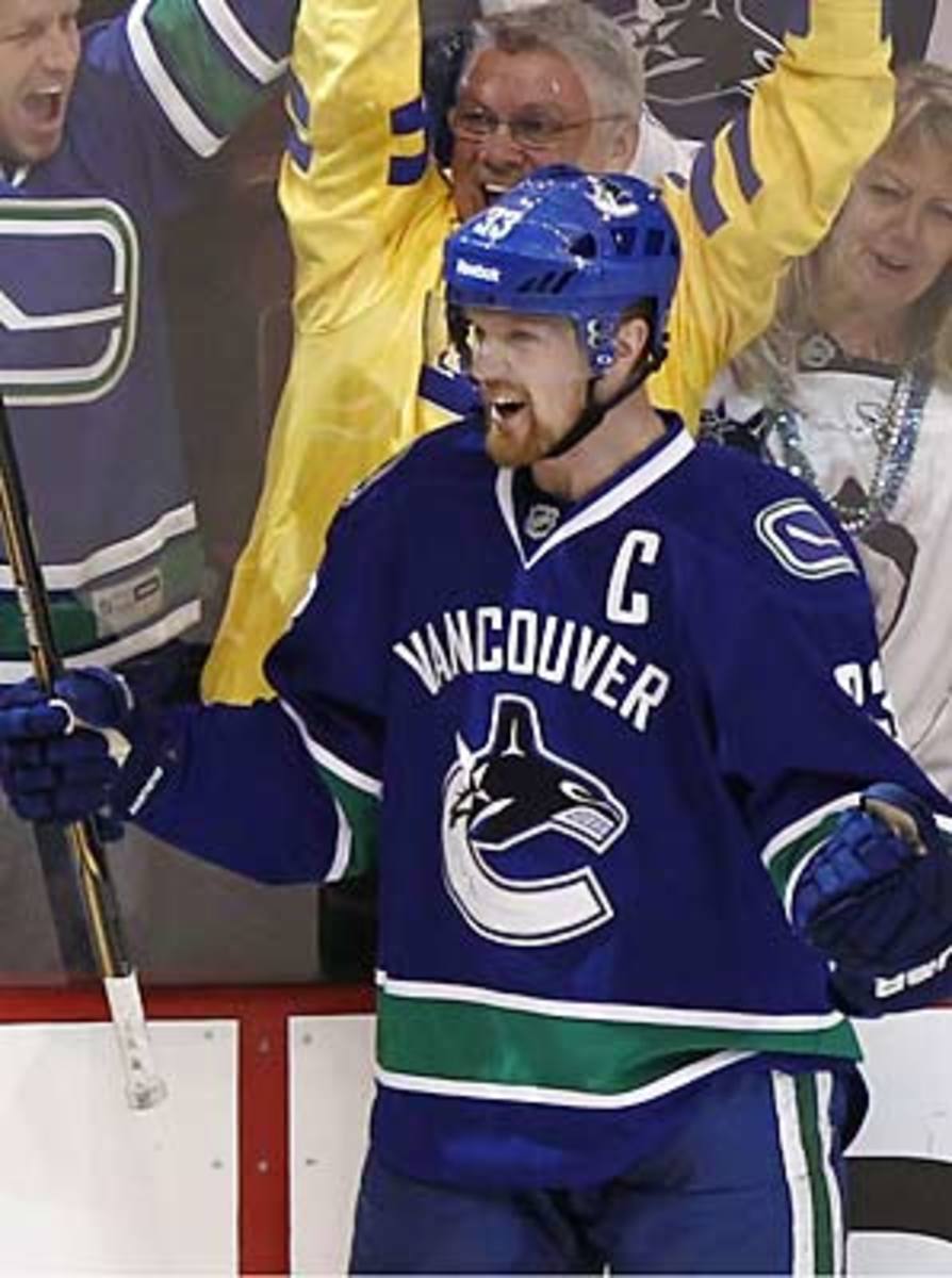 Tim Newcomb: Series comeback proved too much for Canucks in Game 5 loss ...