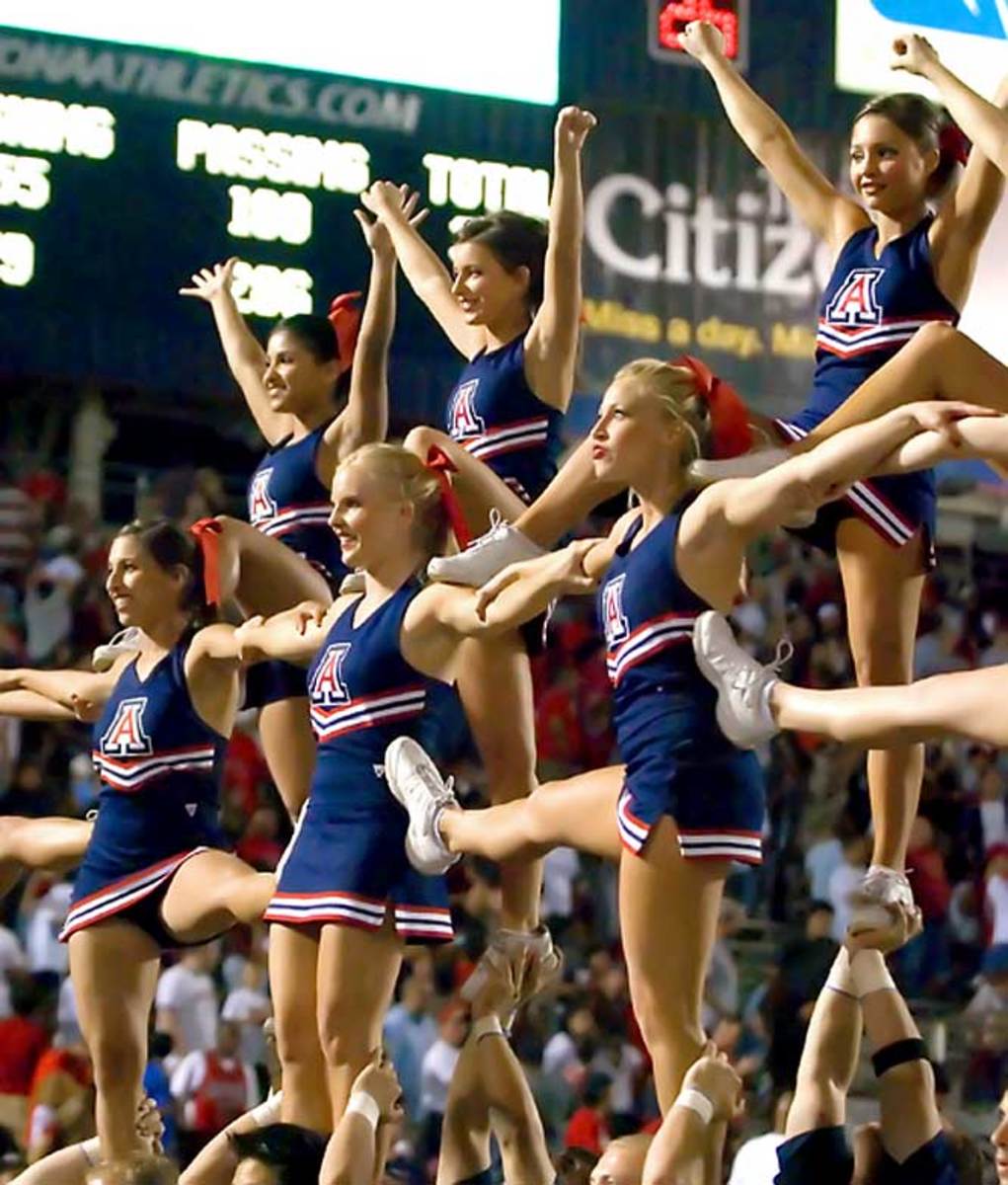 Cheerleader of the Week - Sports Illustrated