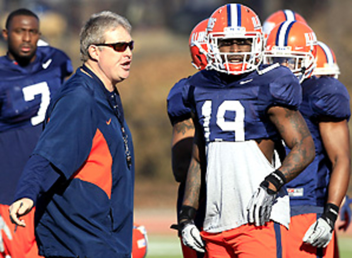 Stewart Mandel: "Interim Bowl" no laughing matter for Illinois coaches ...