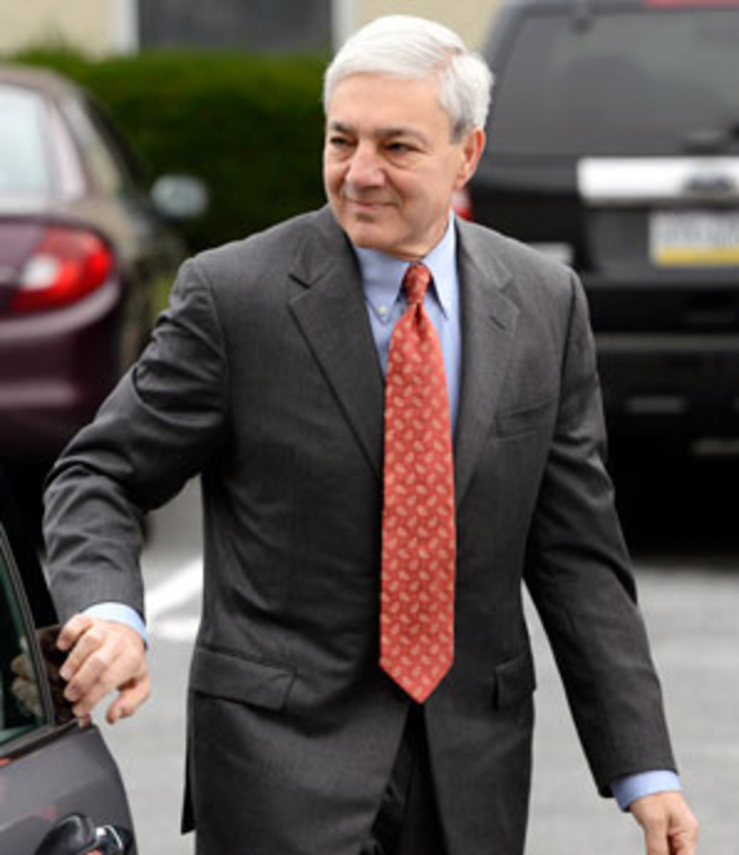 Ex-Penn State president Spanier arraigned - Sports Illustrated