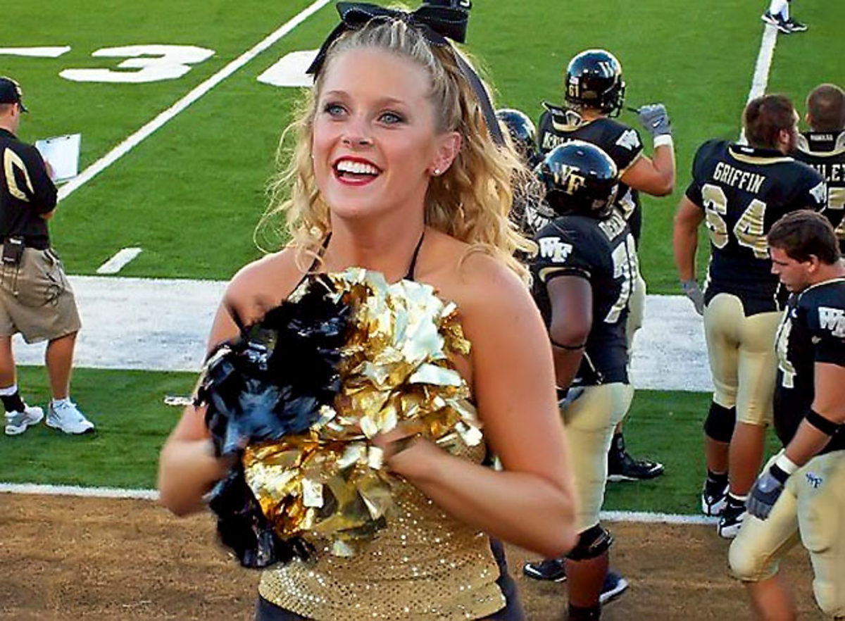 Cheerleader of the Week - Sports Illustrated