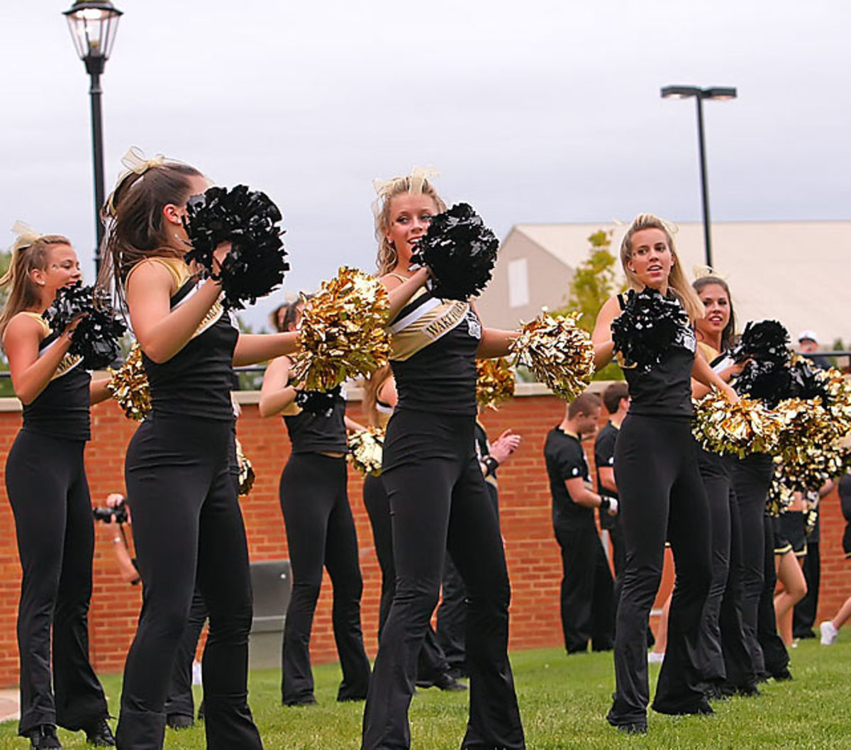 Cheerleader of the Week - Sports Illustrated