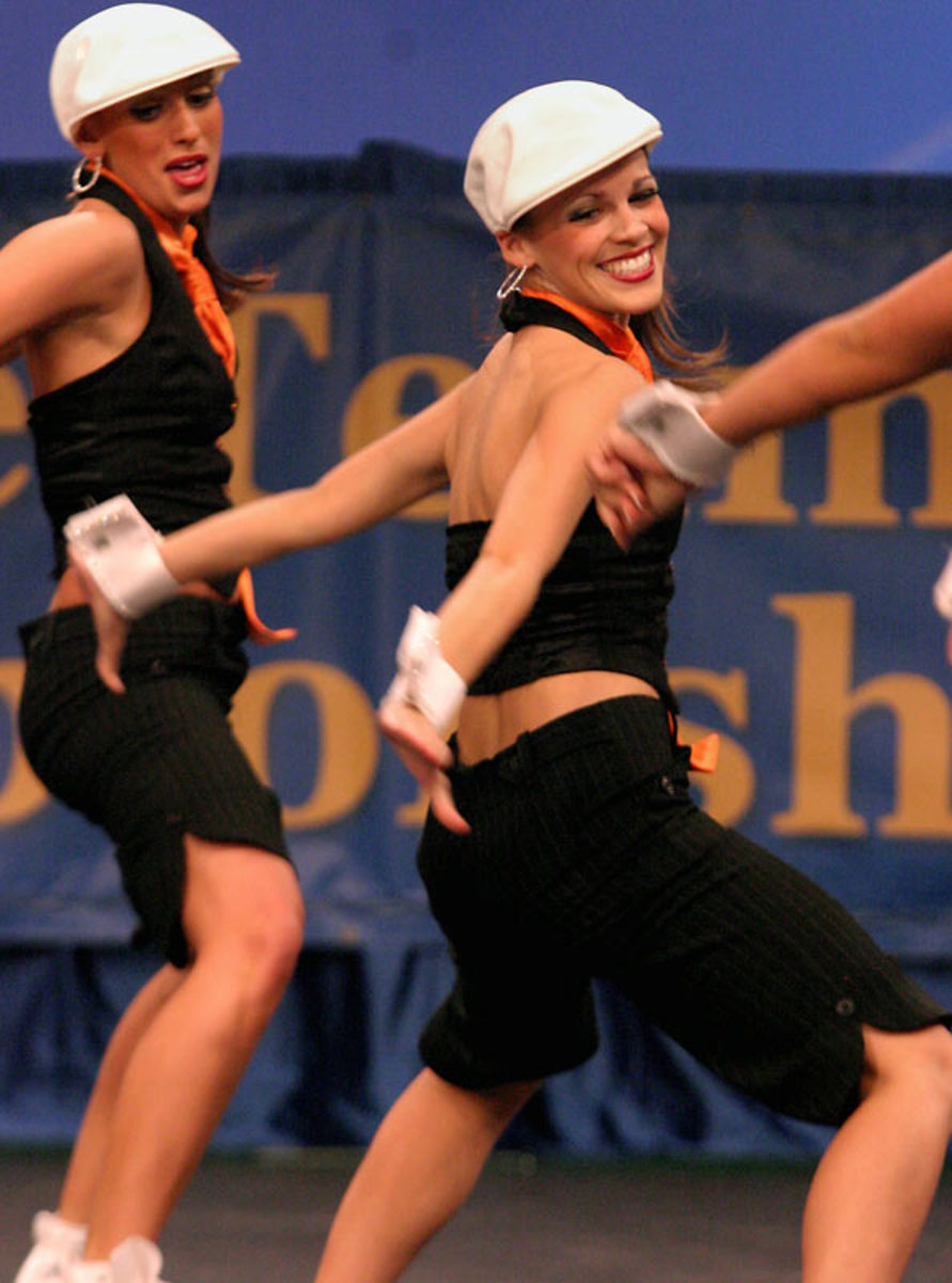 Cheerleader of the Week - Sports Illustrated