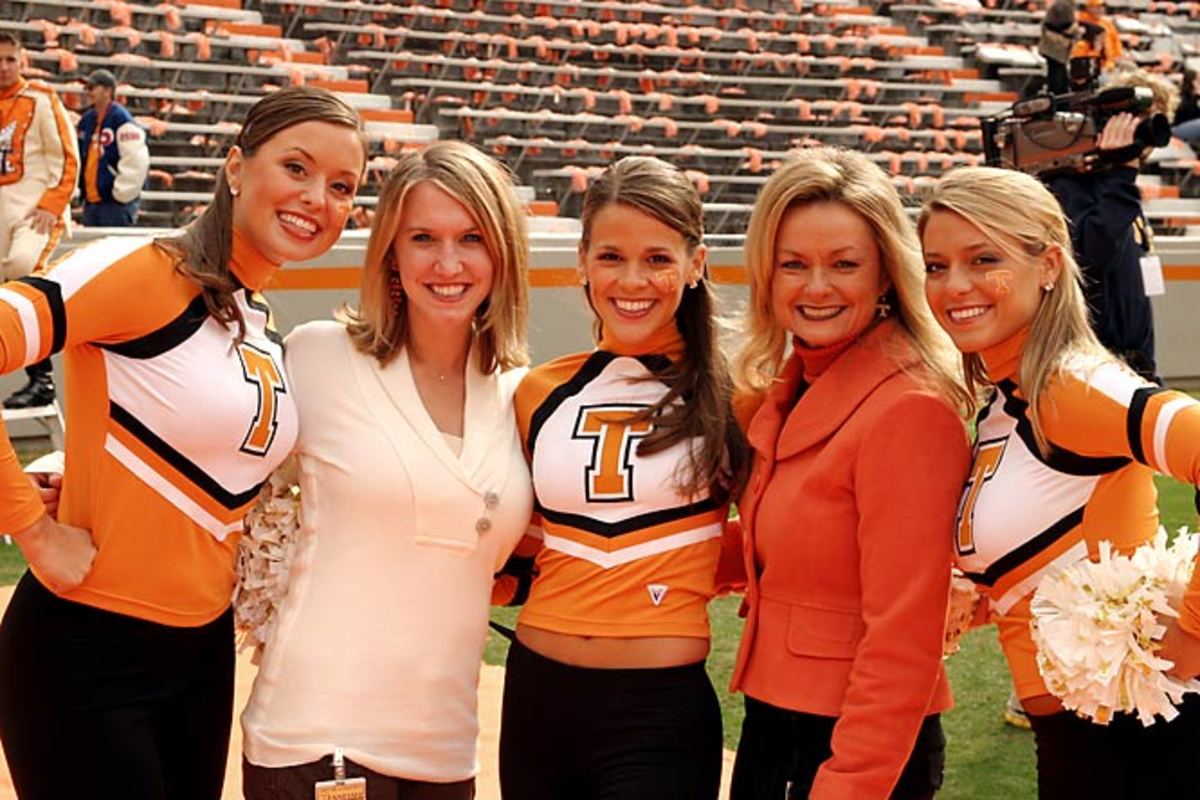 Cheerleader of the Week - Sports Illustrated