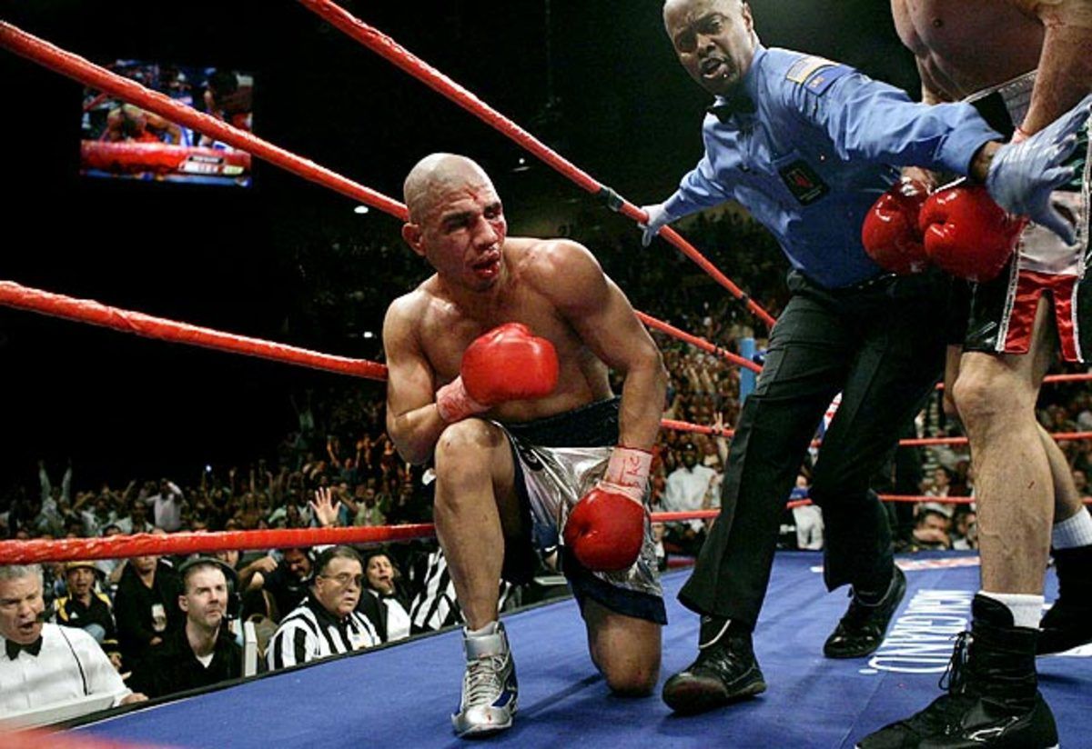 Best Shots from Margarito-Cotto I - Sports Illustrated