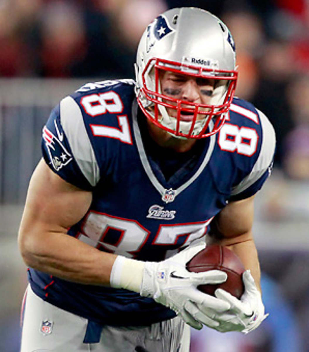 Rob Gronkowski mishap puts Patriots in a bind: NFL Week 11 injury ...
