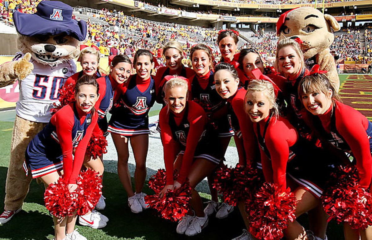 Cheerleader of the Week - Sports Illustrated