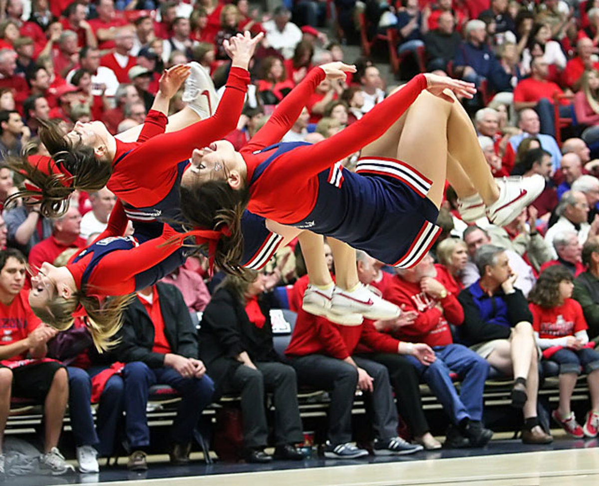 Cheerleader of the Week - Sports Illustrated