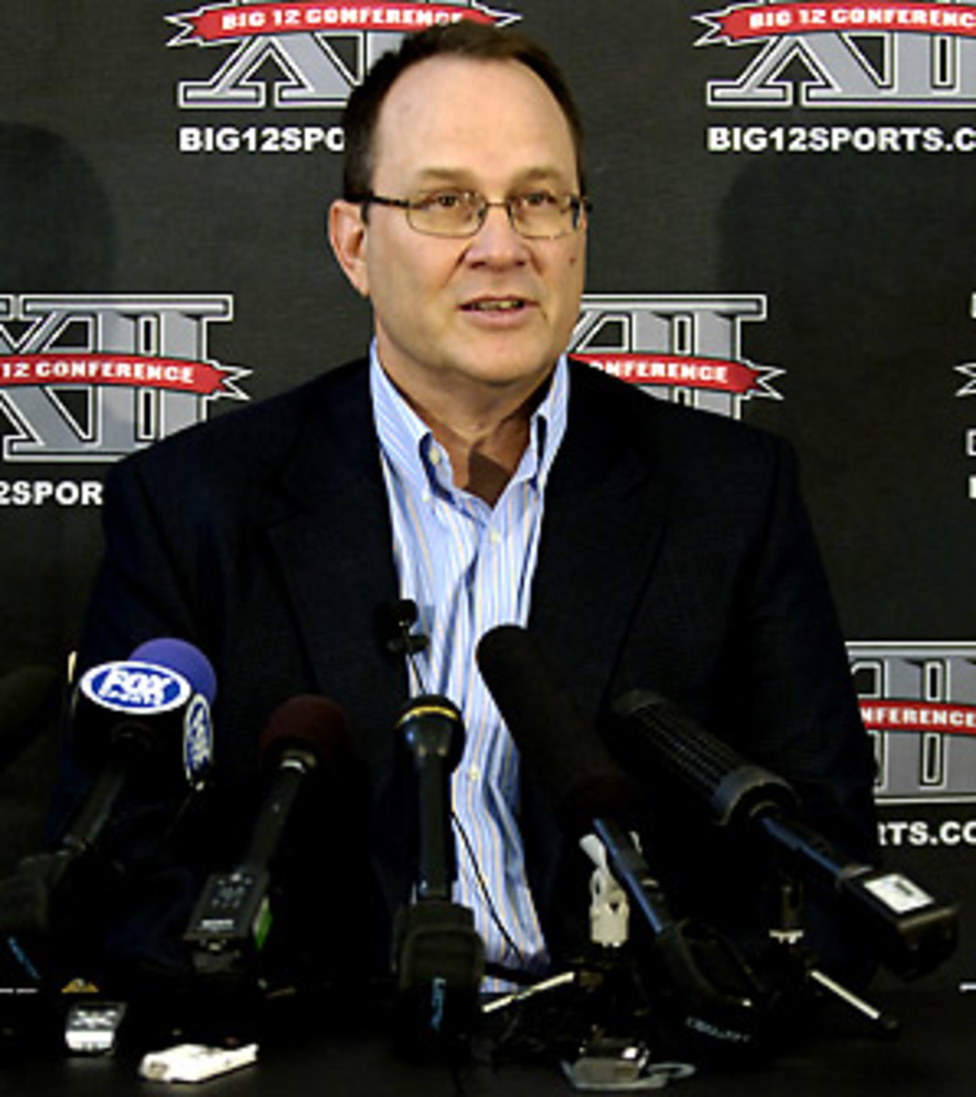 Andy Staples: Texas A&M-to-SEC talk heating up; will realignment ...