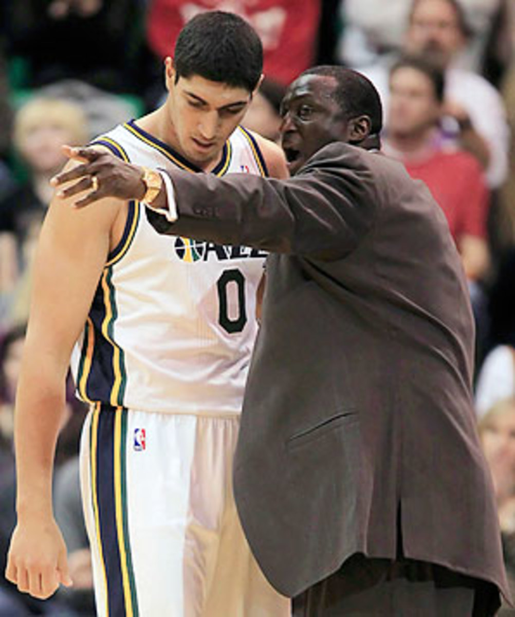 Jazz pick up '13-14 option on head coach Corbin - Sports Illustrated