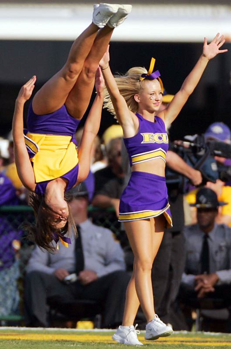 Pirates Cheerleaders