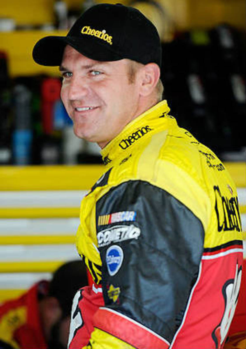 Tim Tuttle: Clint Bowyer, other drivers poised for Chase redemption in ...