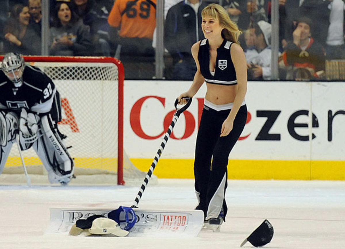 LA Kings Ice Crew - Sports Illustrated