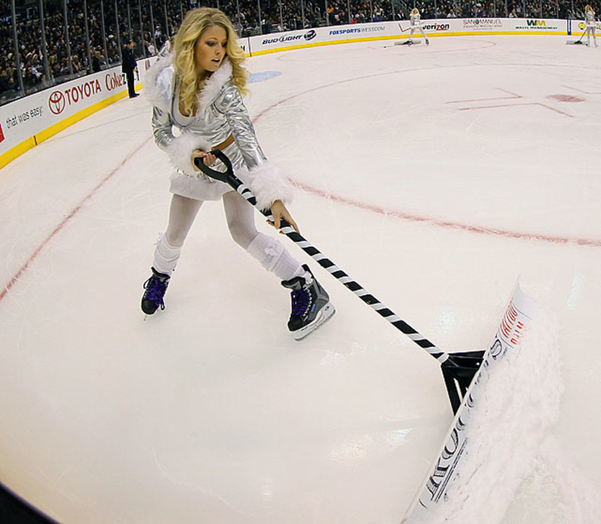 LA Kings Ice Crew - Sports Illustrated