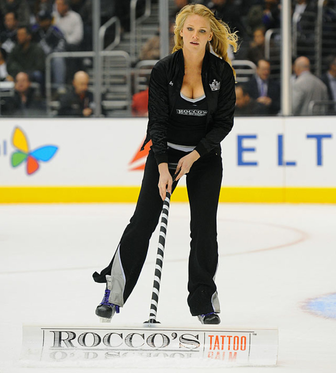 LA Kings Ice Crew - Sports Illustrated