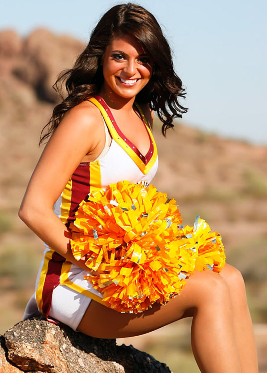 Cheerleader of the Week - Sports Illustrated