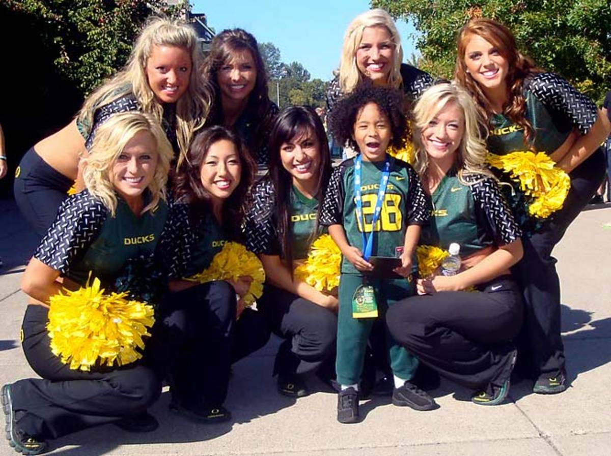 Cheerleader of the Week - Sports Illustrated