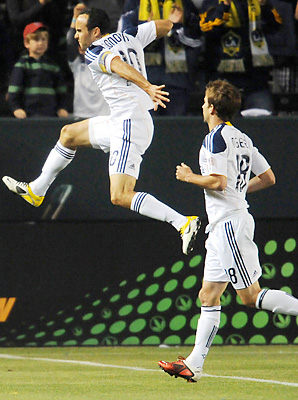 Avi Creditor: Tchani gets controversial red; Donovan ends drought; more ...