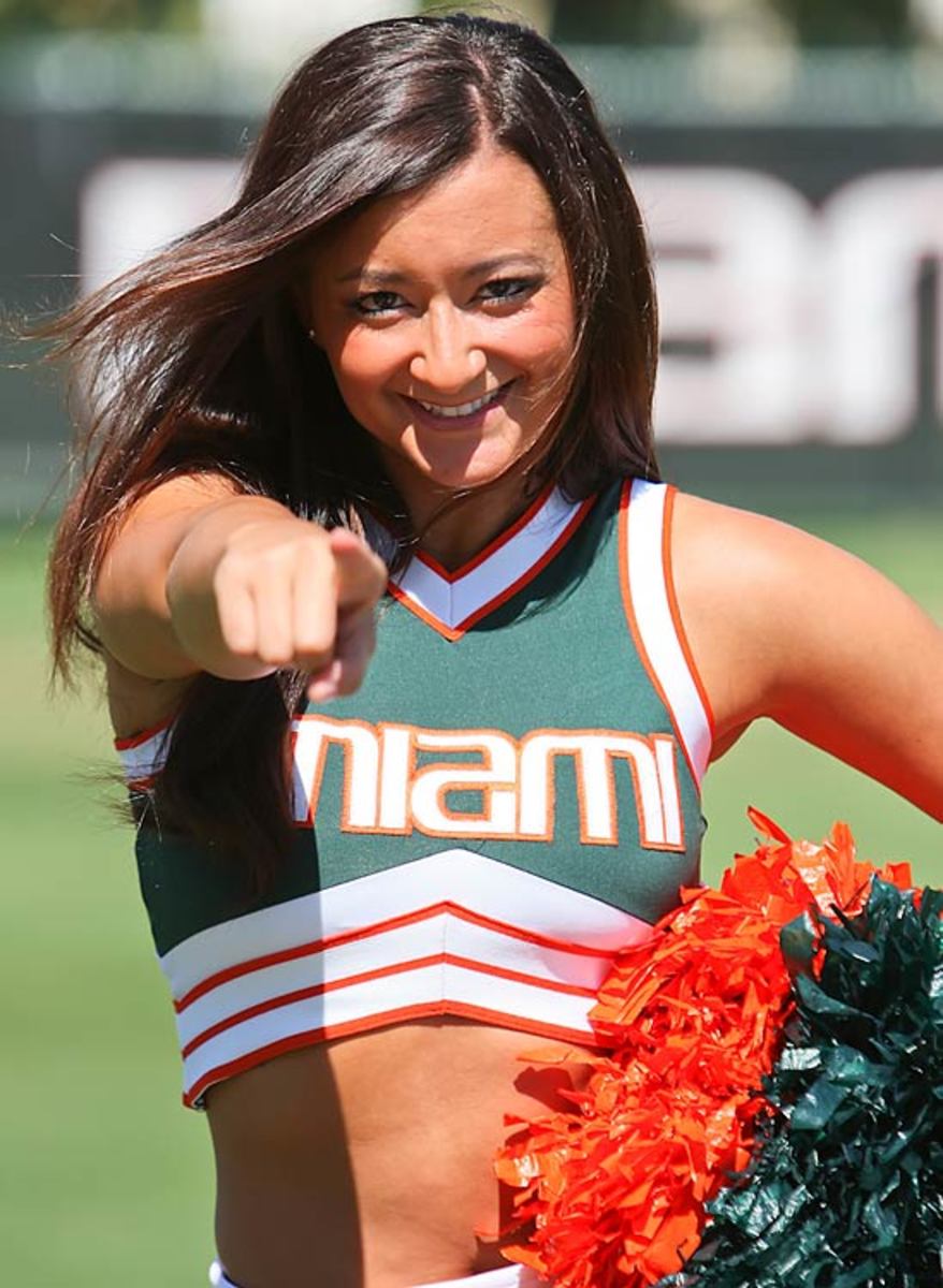 Cheerleader of the Week - Sports Illustrated